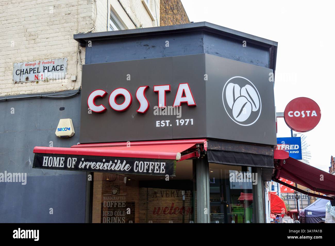 Chapel market islington hi-res stock photography and images - Alamy