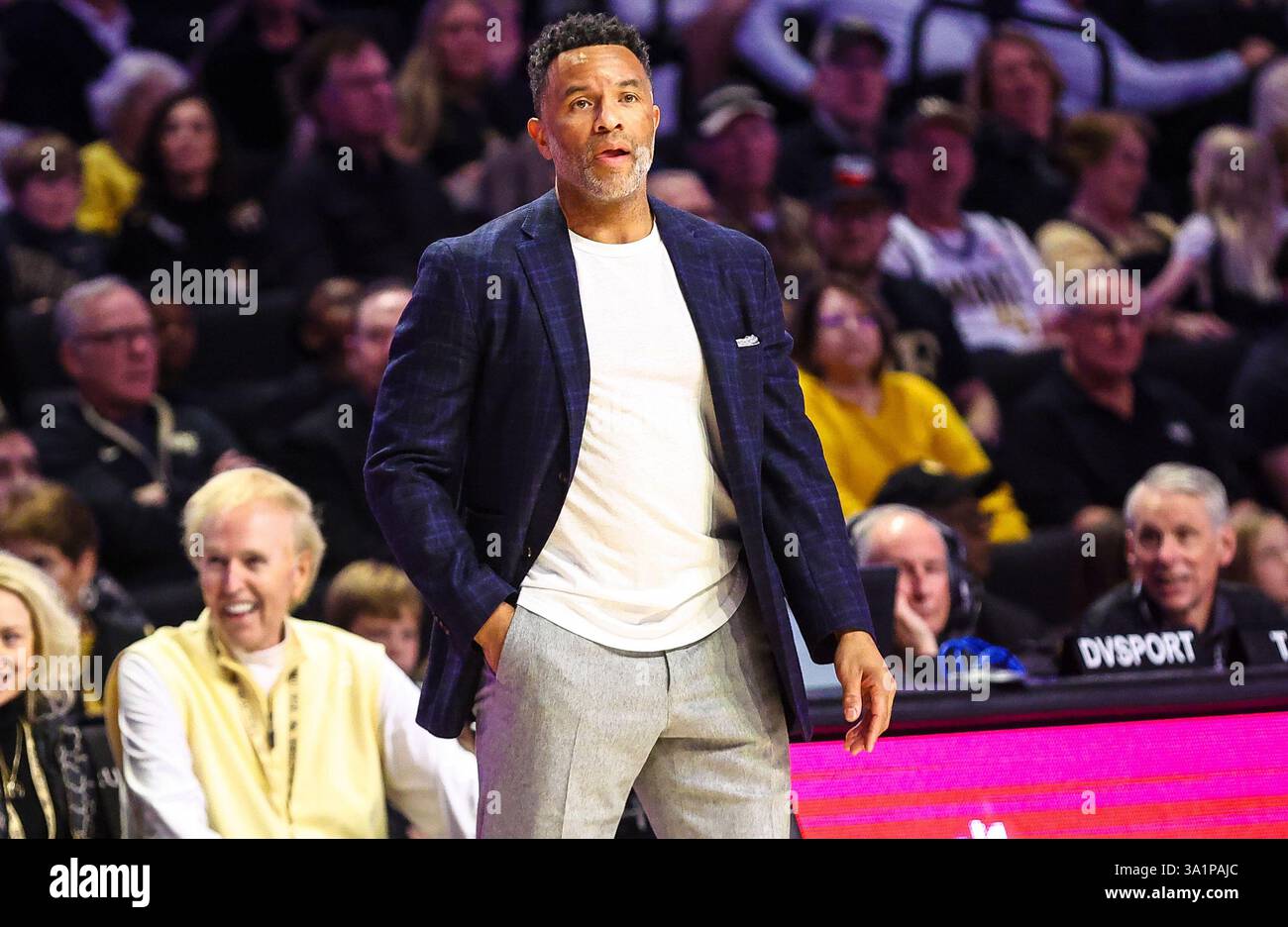 March 8, 2025: Damon Stoudamire is the head men's basketball coach for ...