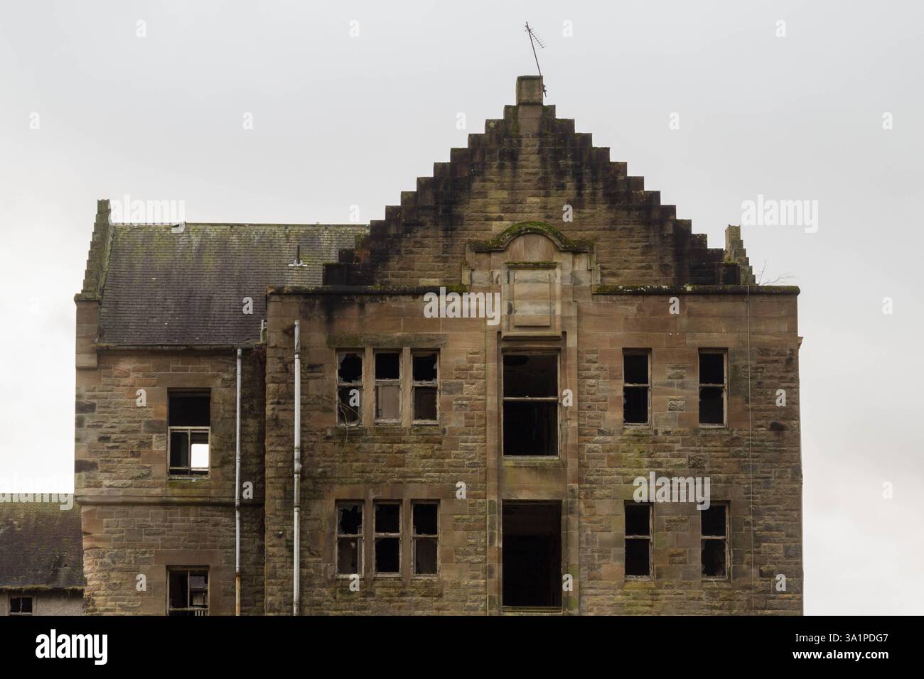 Hartwood Hospital, abandoned psychiatric asylum. Look at the facade and ...