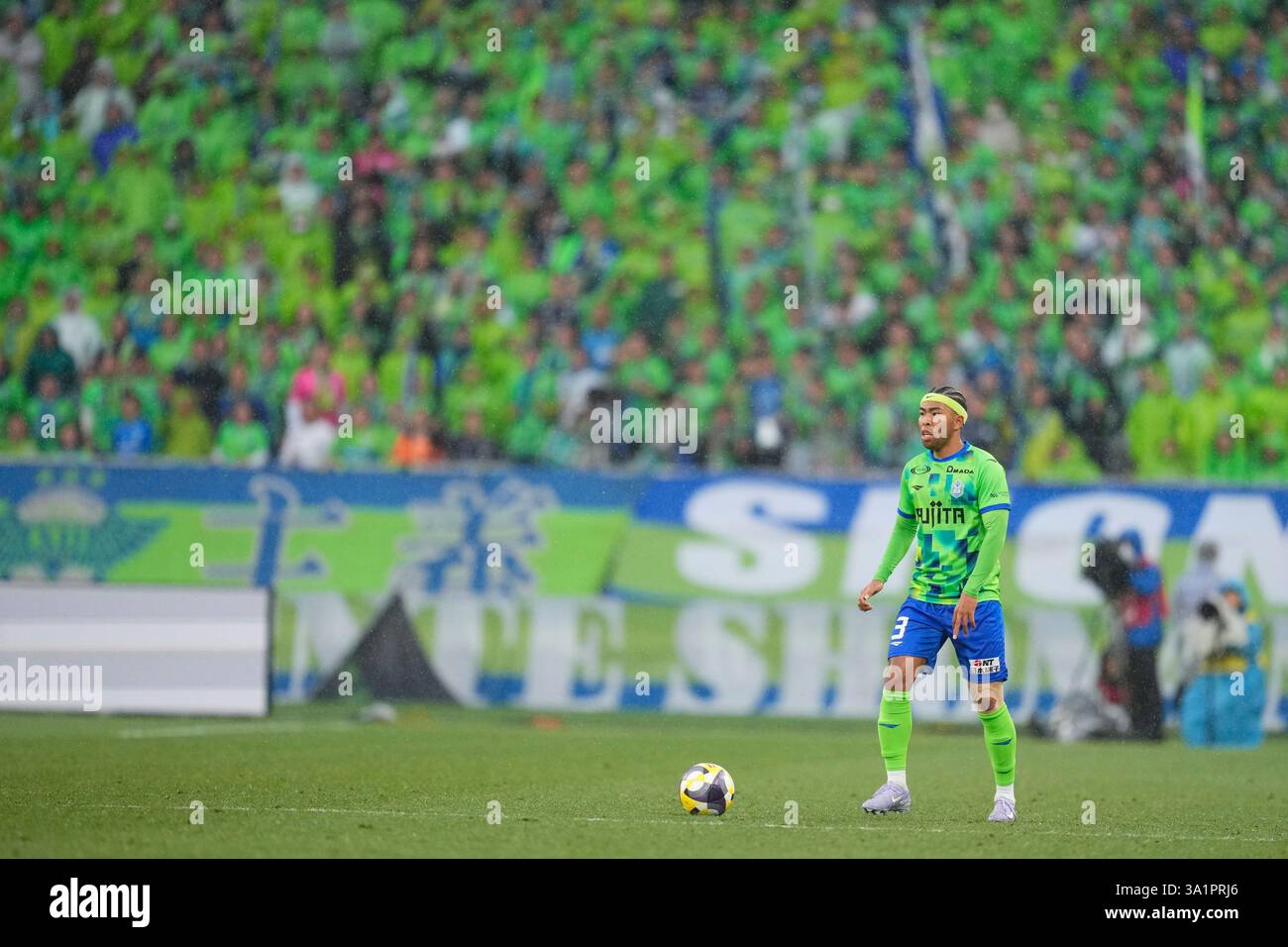 Ajinomoto Stadium, Tokyo, Japan. 8th Mar, 2025. Taiga Hata (Bellmare ...