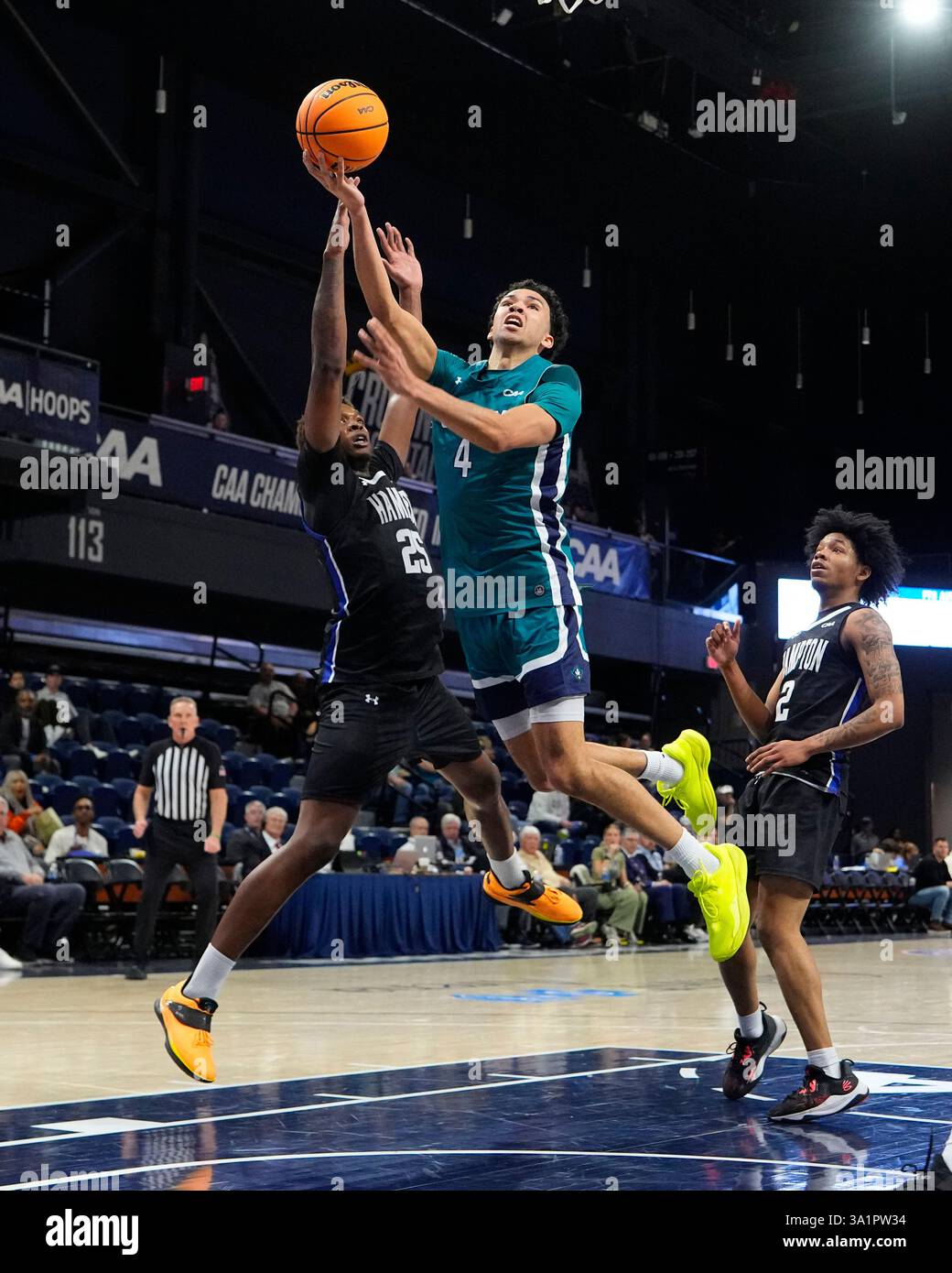 WASHINGTON, DC - MARCH 09: UNC Wilmington Seahawks Guard Nolan Hodge (4 ...
