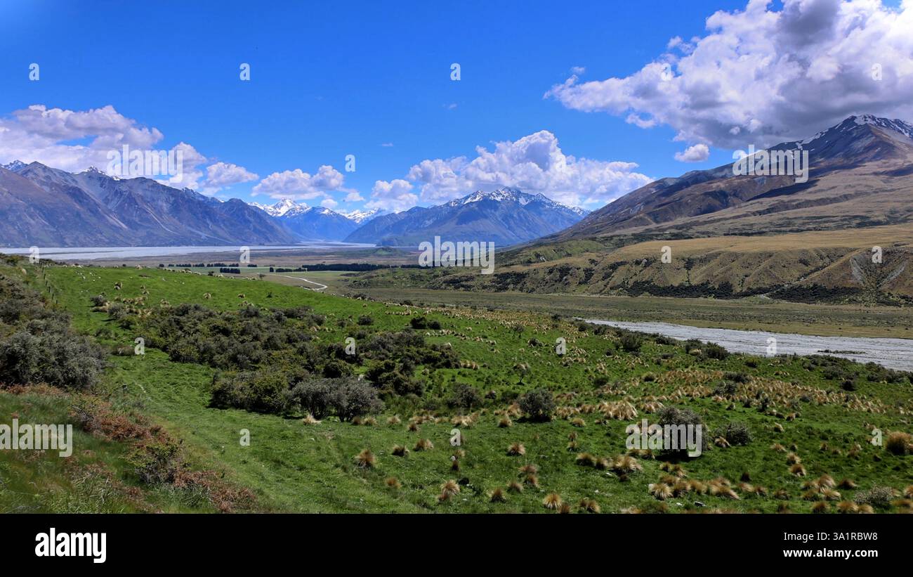Lord of the Ring epic battle landscape on Mount Potts and Mount Sunday ...