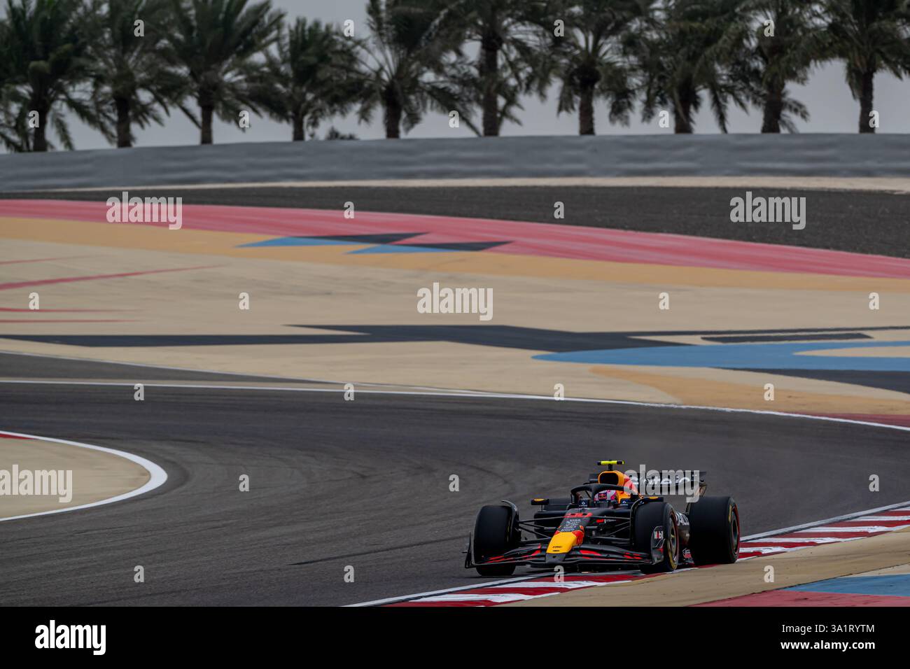 BAHRAIN INTERNATIONAL CIRCUIT, BAHRAIN - FEBRUARY 27: Liam Lawson, Red ...