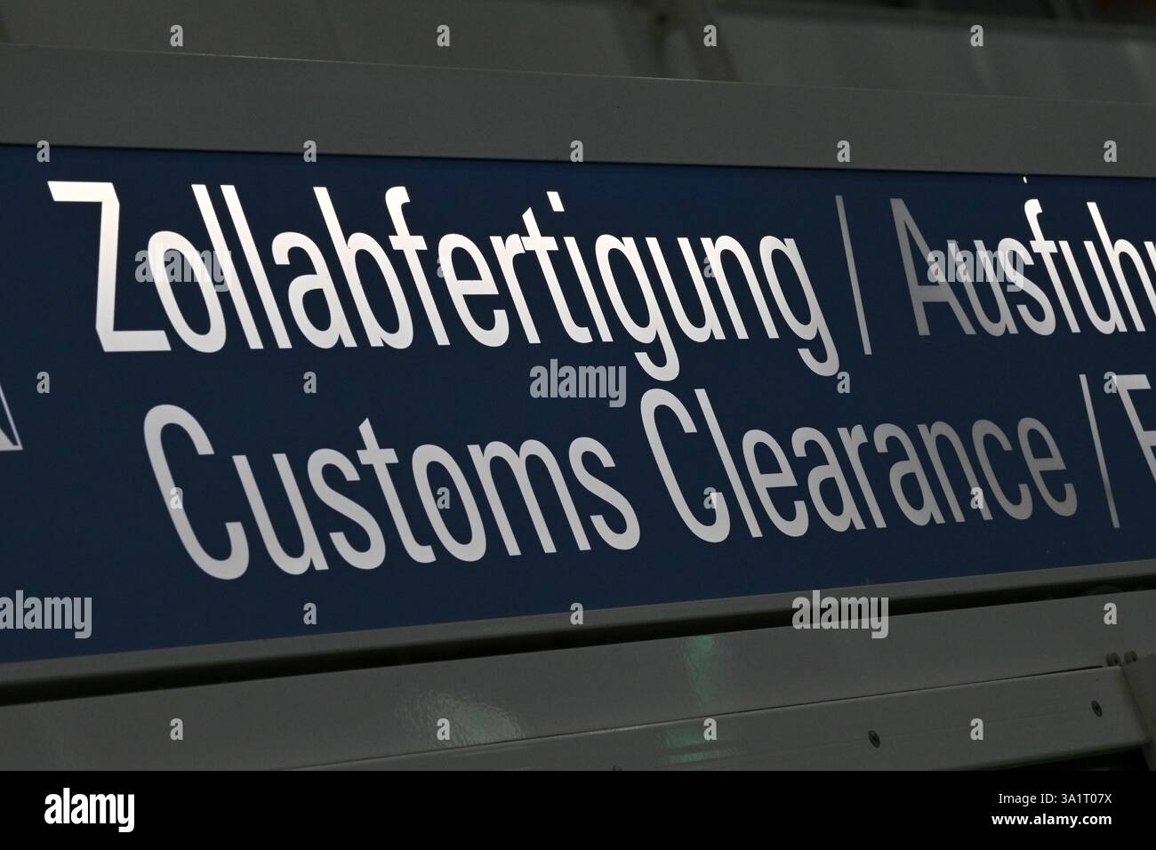Munich, Germany. 10th Mar, 2025. The words "Zollabfertigung" and ...