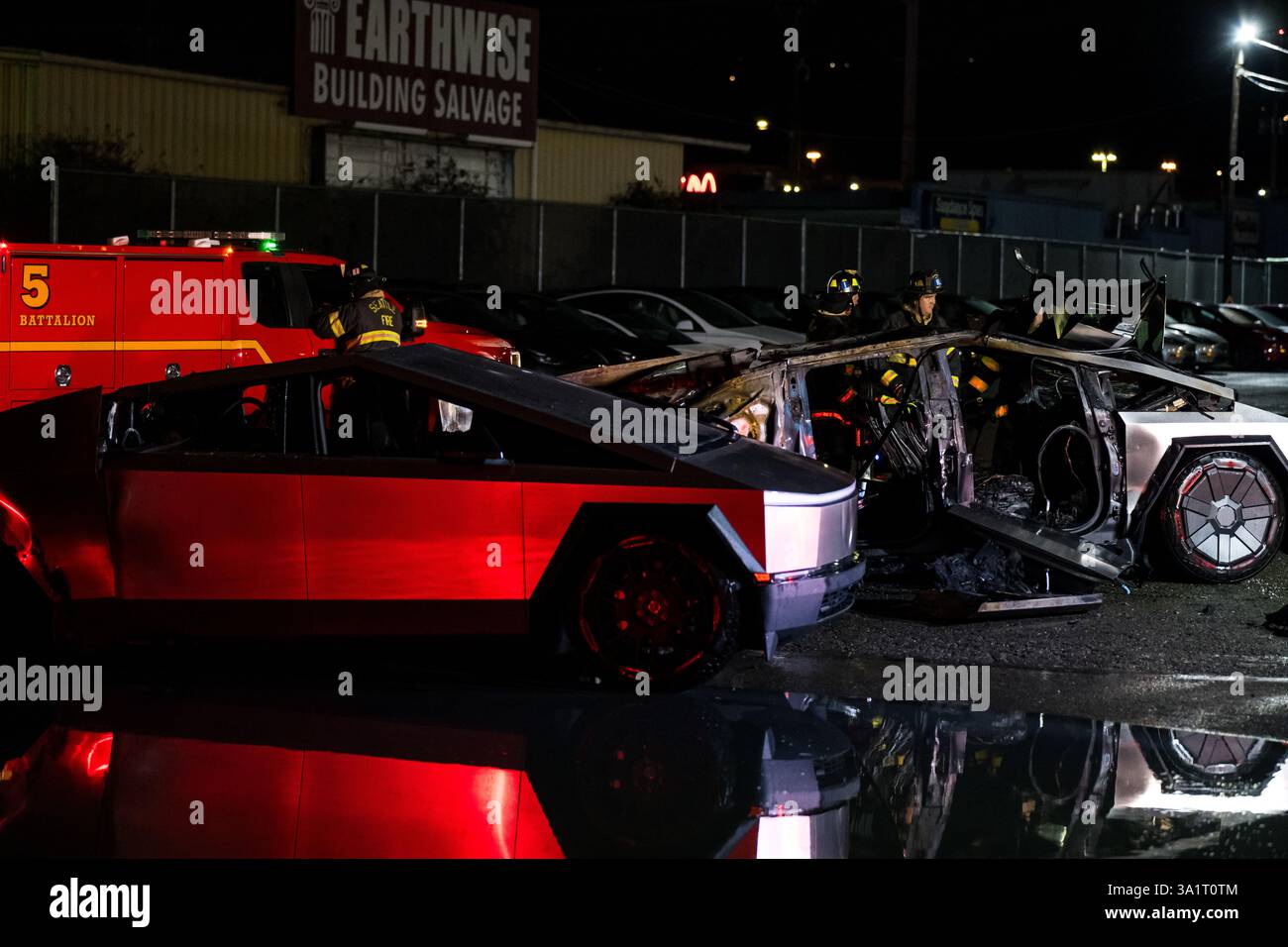 Seattle, USA. 10th Mar 2025. Seattle fire on the scene responding to an ...