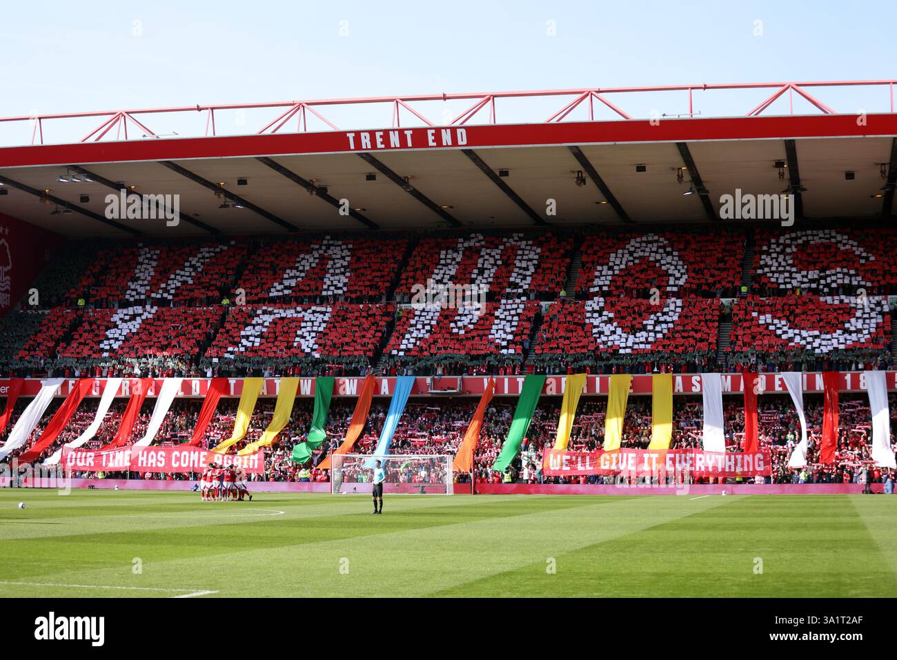 Nottingham, UK. 08th Mar, 2025. The Forest team huddle in front of the ...