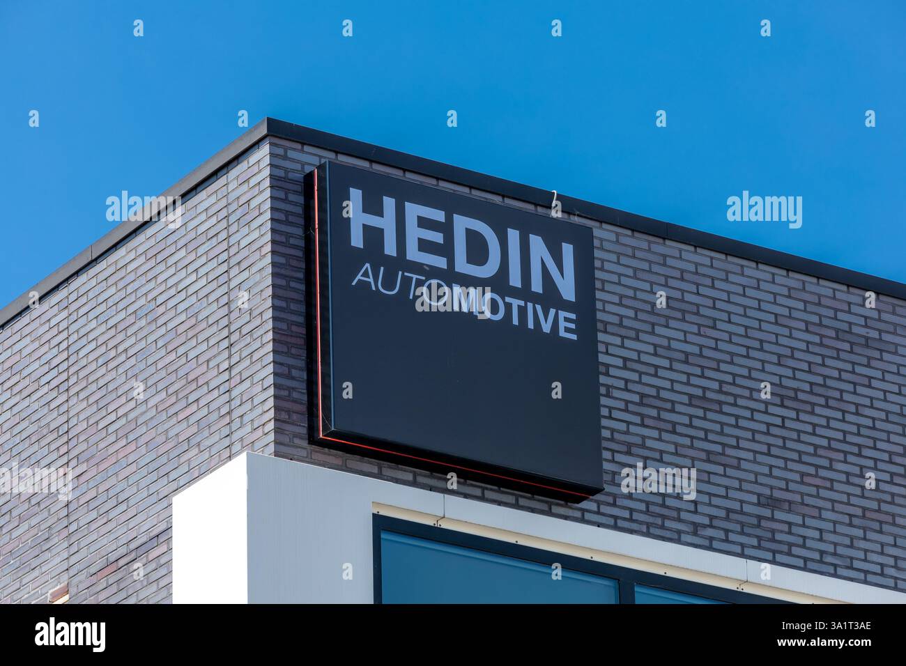 Shopping in automotive store hi-res stock photography and images - Alamy