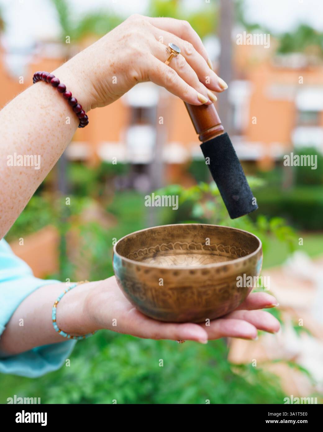 sound healing meditation gong spiritual Stock Photo - Alamy