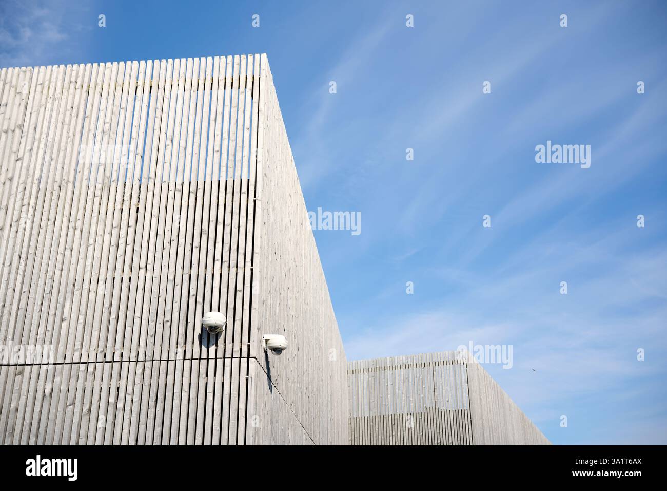 Timber cladding detail hi-res stock photography and images - Alamy