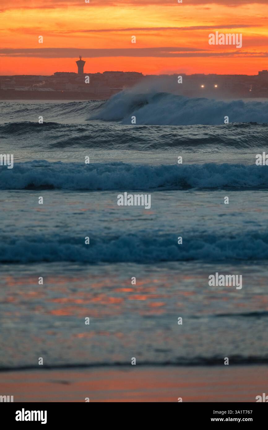Slow movement golden hour sunset hi-res stock photography and images ...