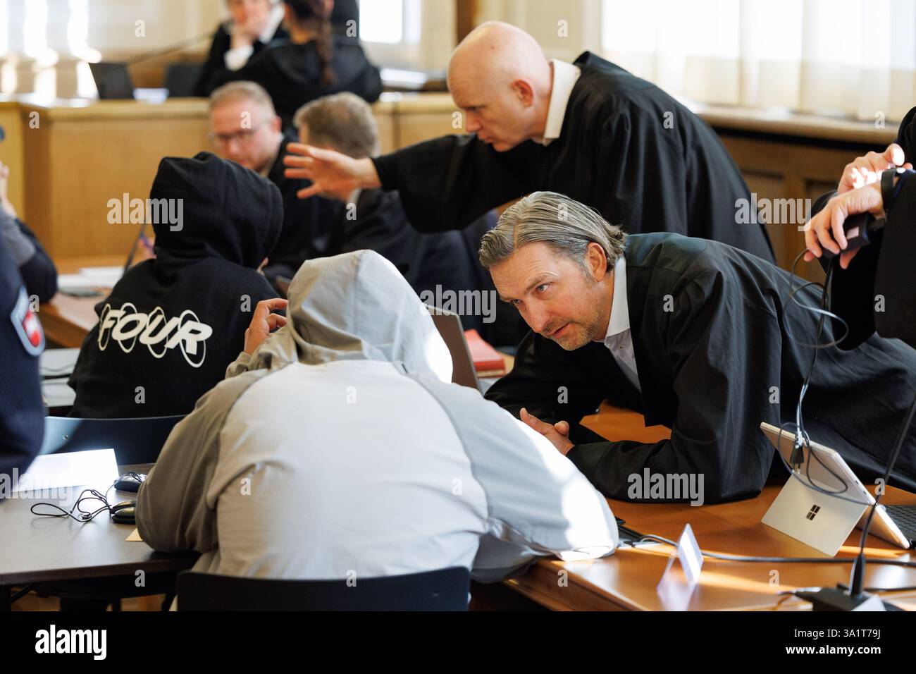 10 March 2025, Lower Saxony, Osnabrück: Defense lawyers Jerrit Schöll ...