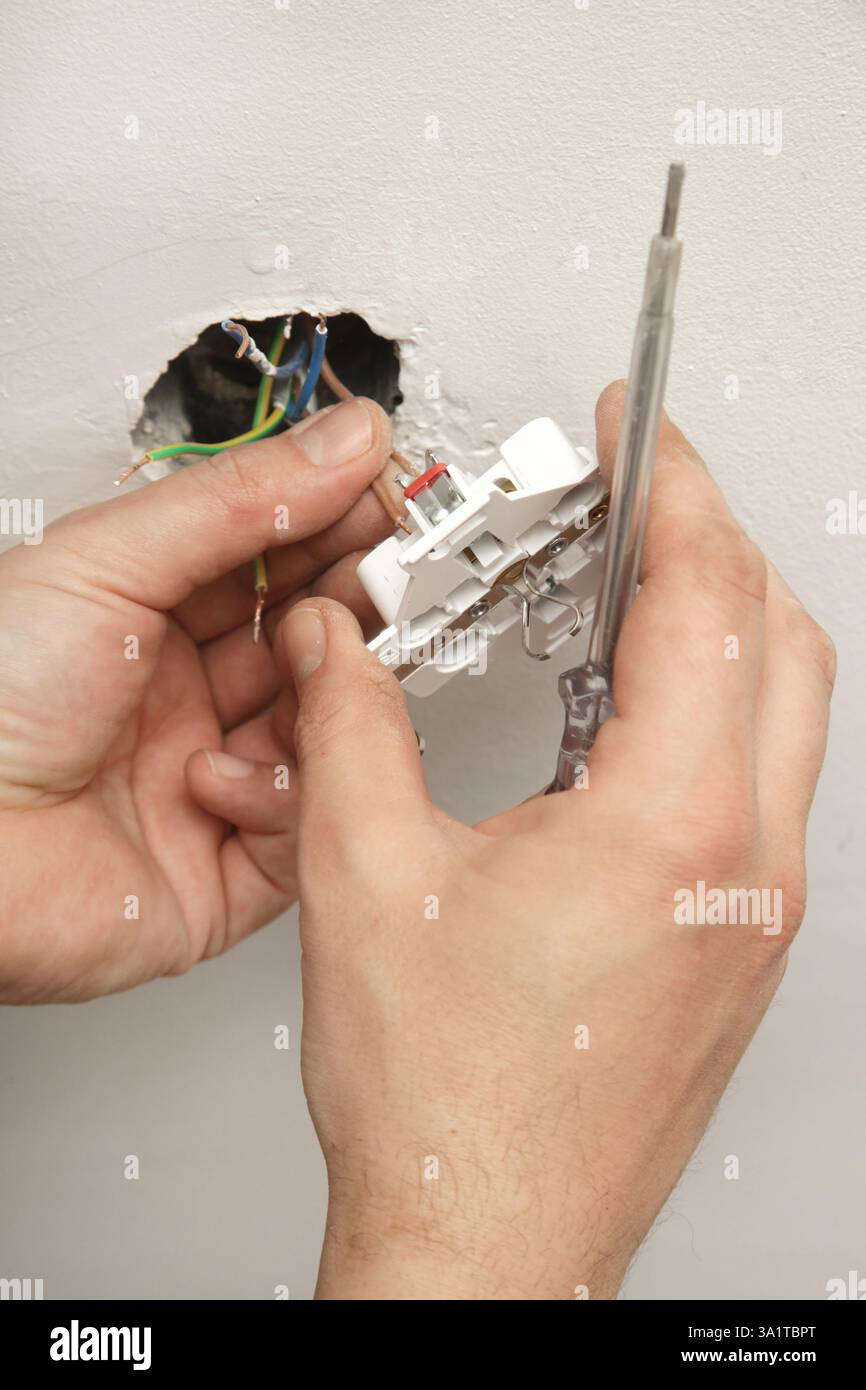 Electrical Outlet Repairing and Assembling - home improvement concepts ...