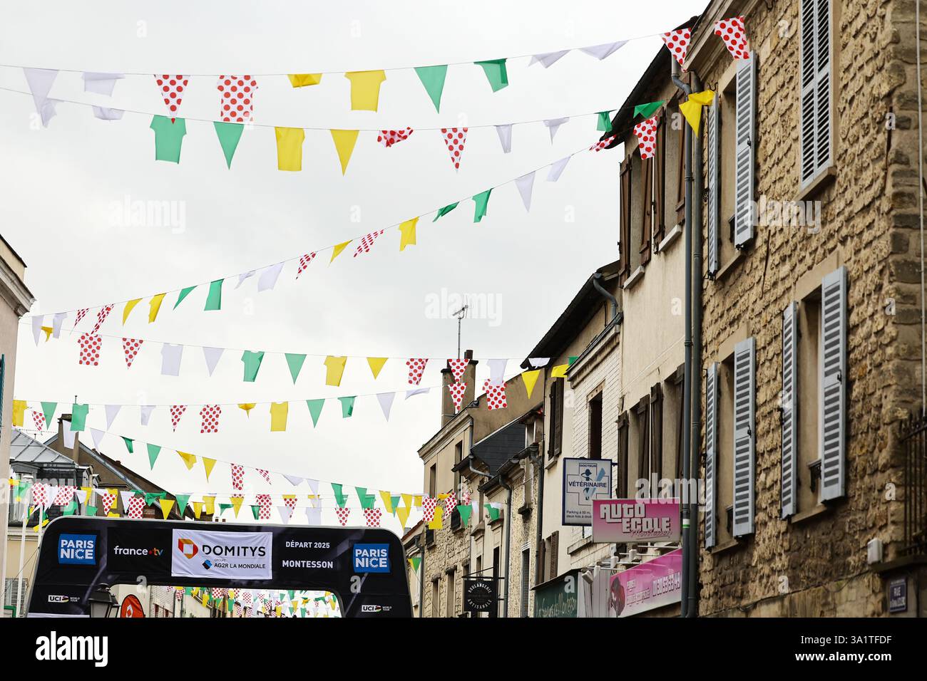 Montesson, France. 10th Mar, 2025. Flags pictured at the start of stage ...