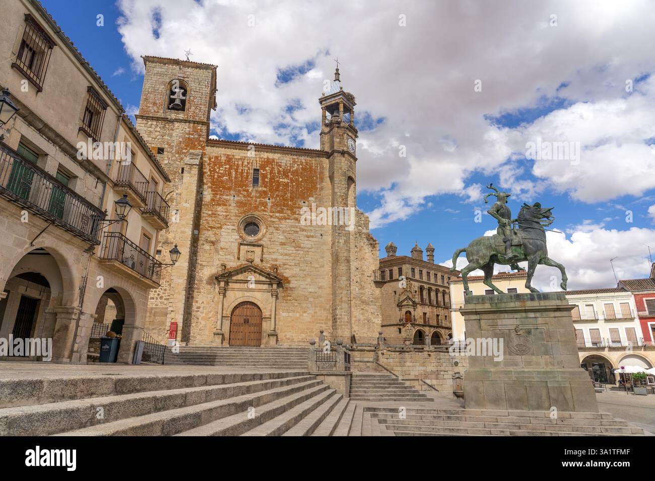 TRUJILLO, SPAIN - AUGUST 21, 2020: Mayor Square of medieval village of ...