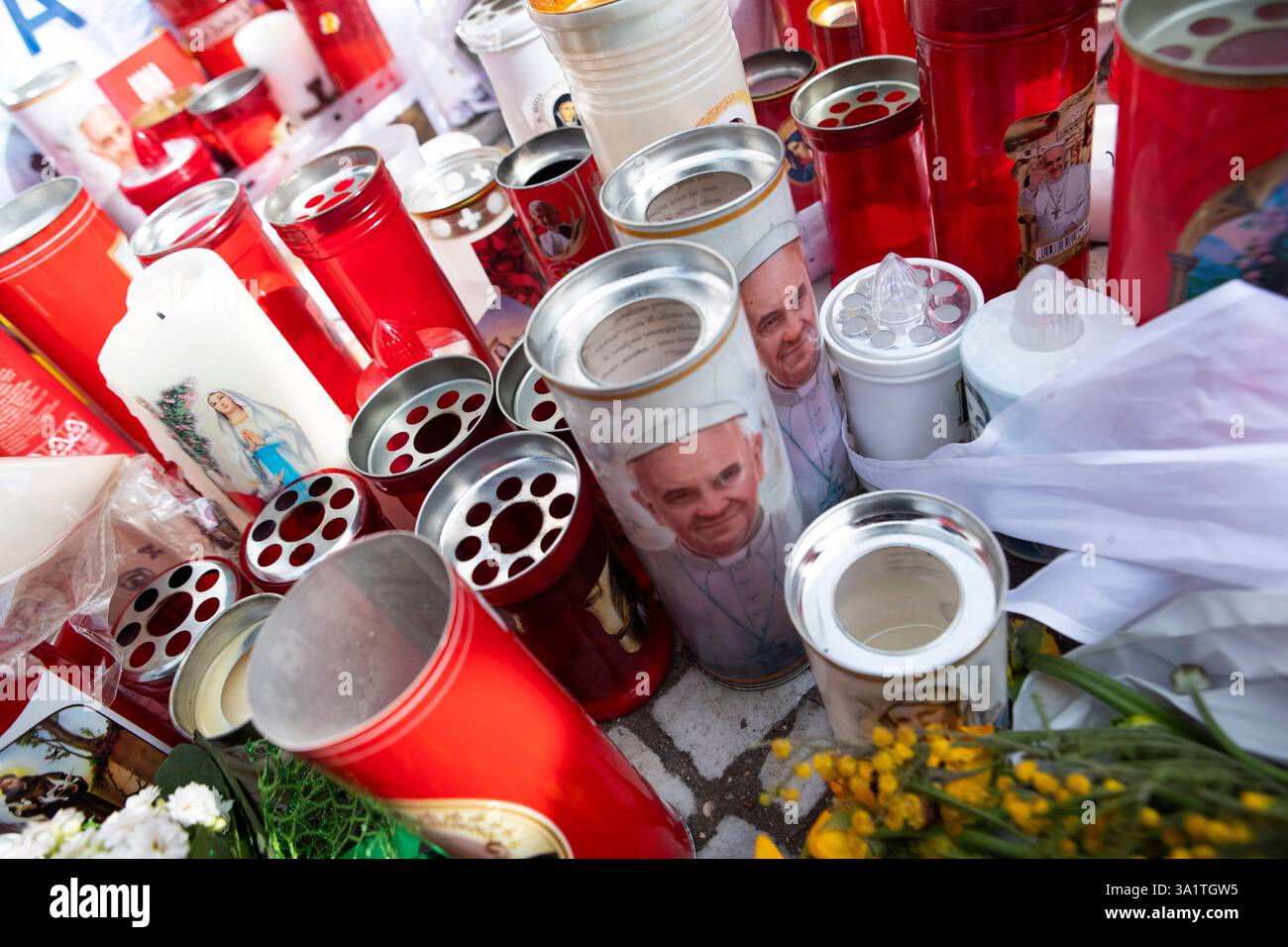 Vatican City, Vatican, 9 March 2025. Candles with a portrait of Pope ...