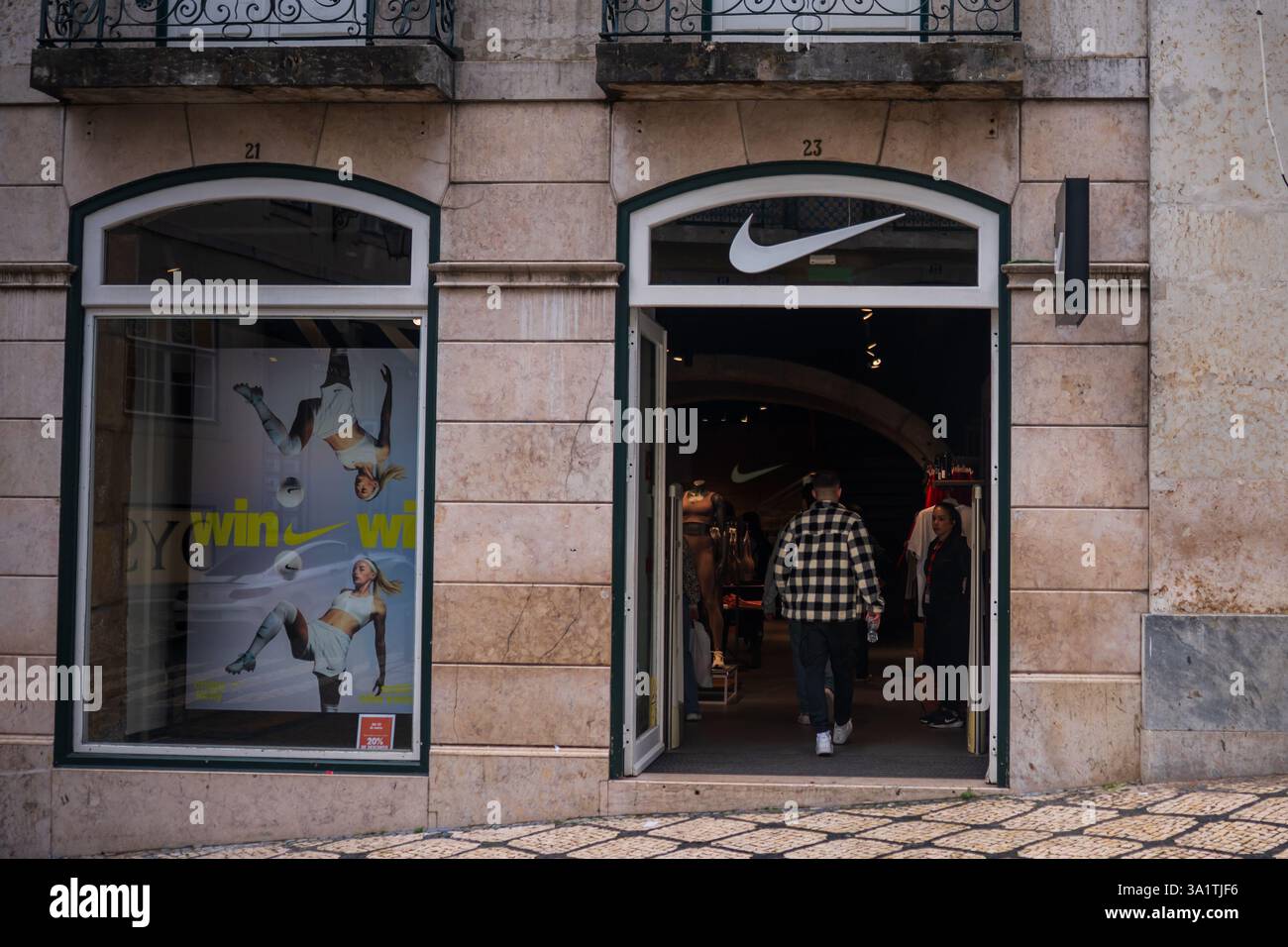 Neighborhood nike store hi-res stock photography and images - Alamy