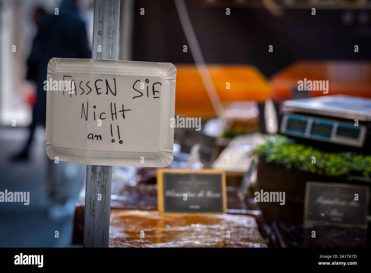 Verbotsschild Fassen Sie nicht an, aufgenommen in Berlin, 22.01.2025 ...