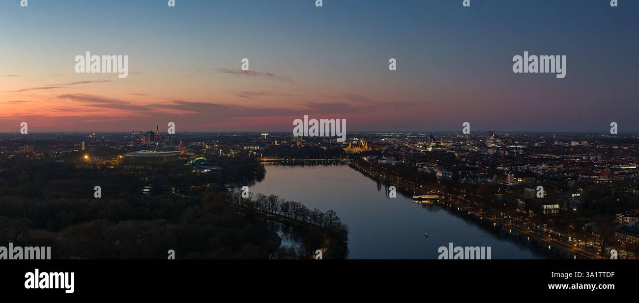 Absolutely stunning urban sunset view hi-res stock photography and ...