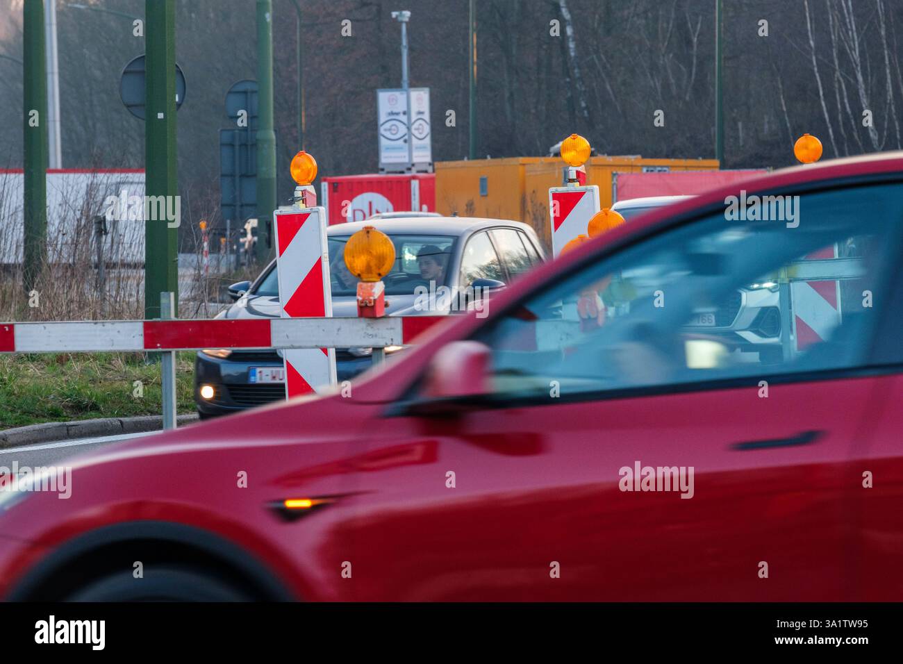 Surface traffic around the carrefour Léonard during renovation work on ...