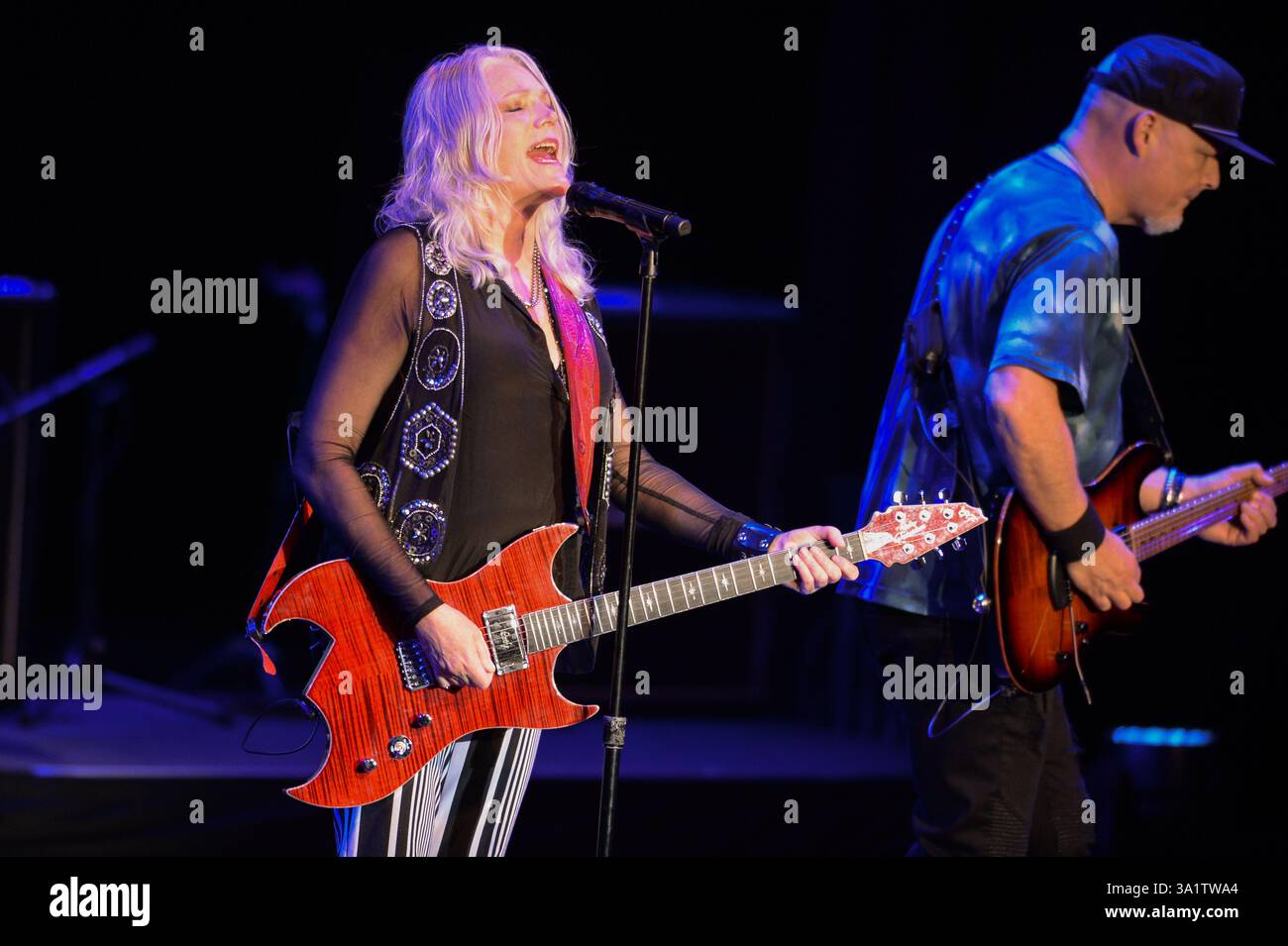 Fort Lauderdale, USA. 09th Mar, 2025. Cathy Richardson performs with ...
