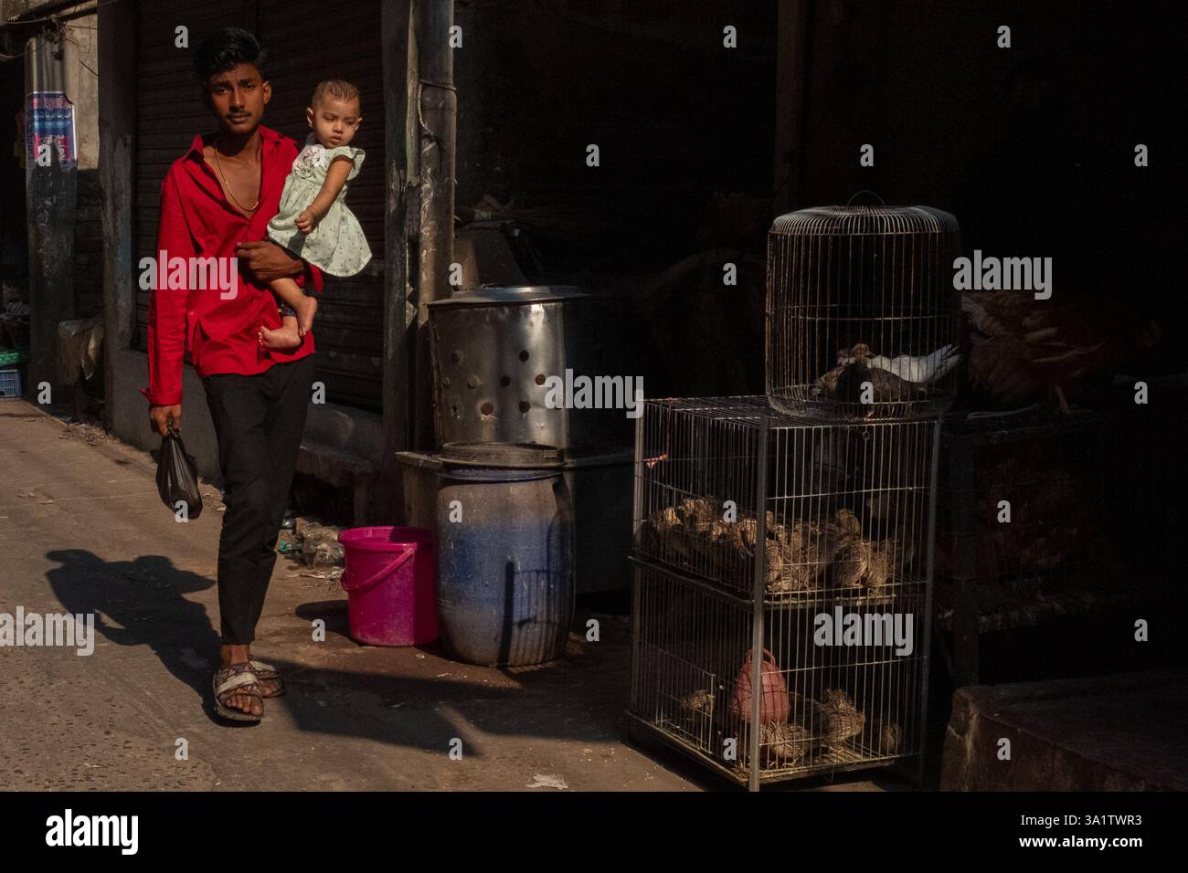 Street scene, Chattogram, Bangladesh Stock Photo - Alamy