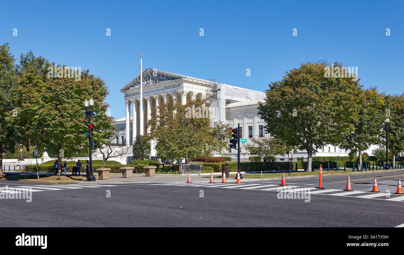 Supreme Court building, built in 1935 to design of Cass Gilbert, is a ...