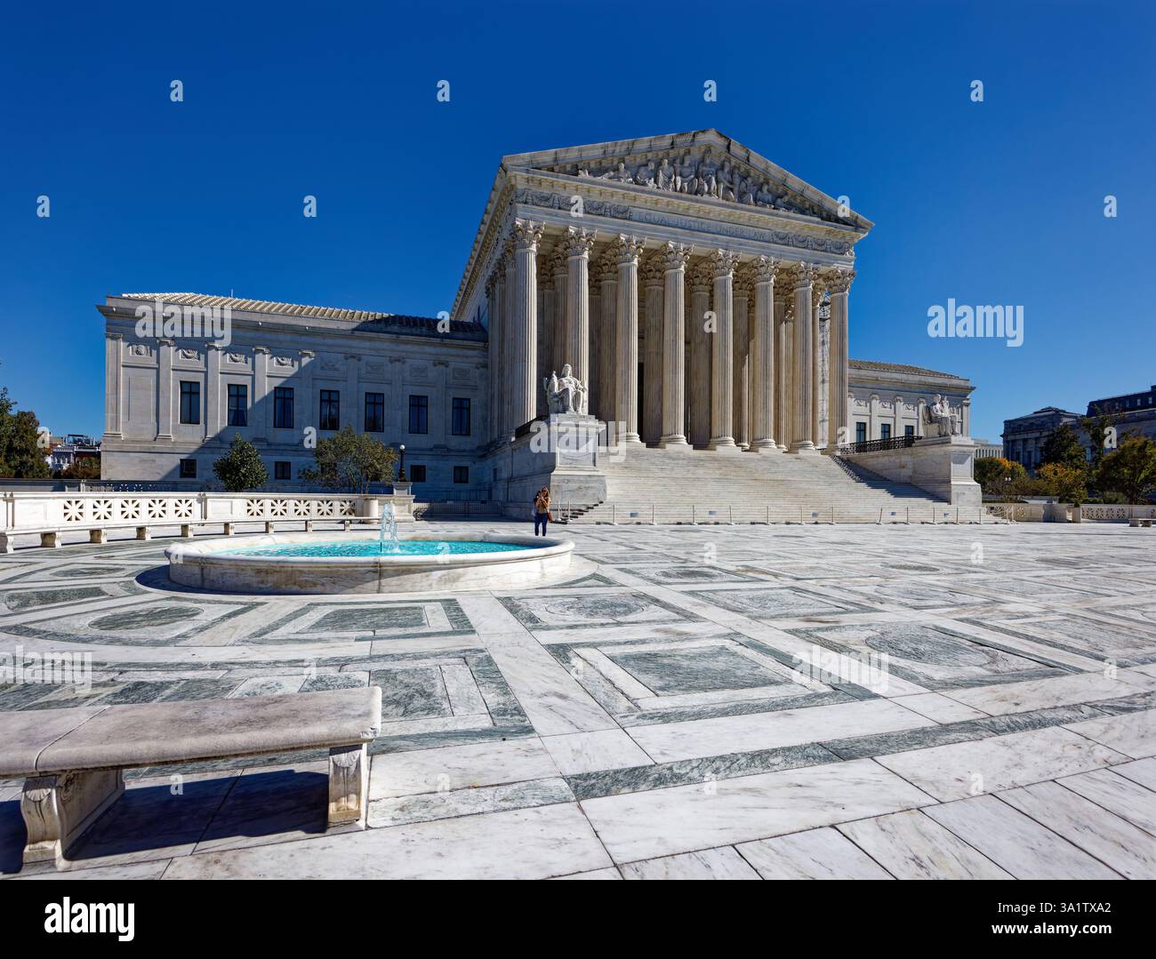 Supreme Court building, built in 1935 to design of Cass Gilbert, is a ...