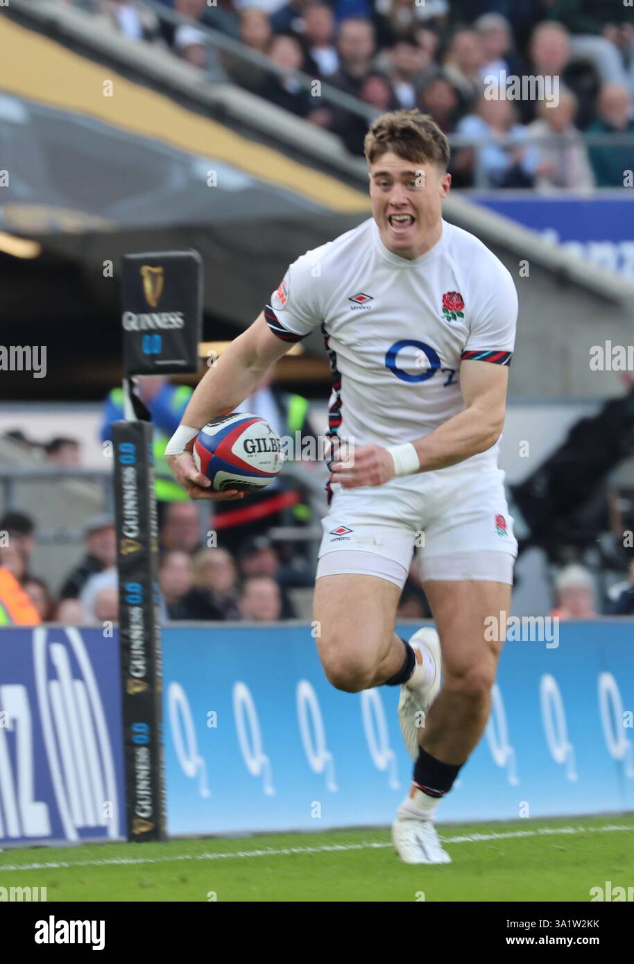 London, UK. 09th Mar, 2025. England's Tommy Freeman ((Bath Rugby)) in ...