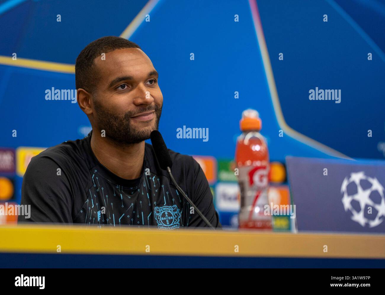 Jonathan Tah Bayer 04 Leverkusen, 4 bei der Pressekonferenz. 10.03.2025 ...