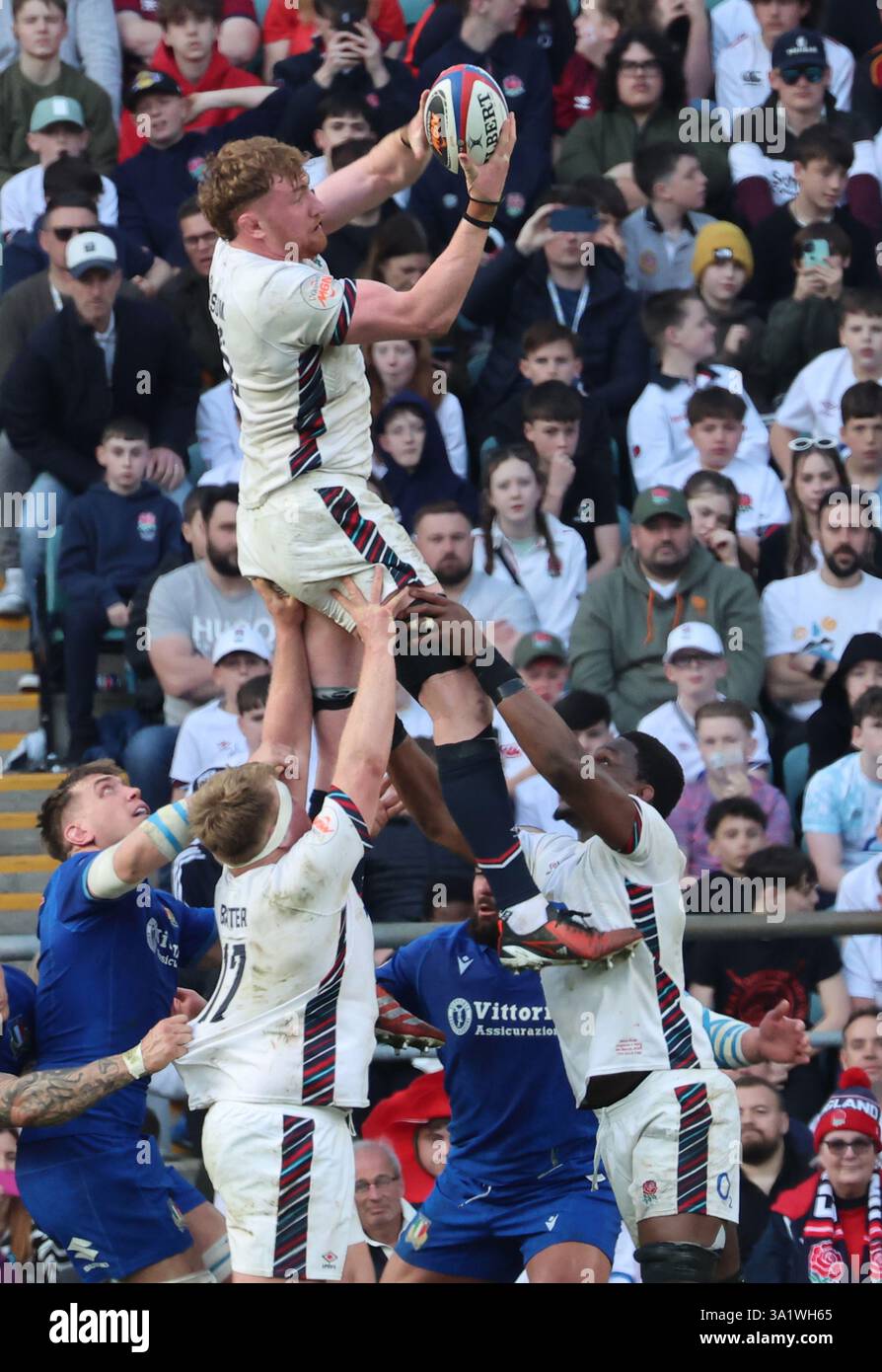 London, UK. 09th Mar, 2025. England's Ollie Chessum(Leicester Tigers ...