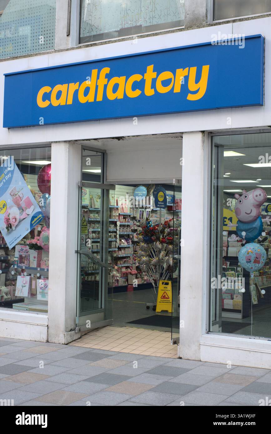 Cardfactory shop hi-res stock photography and images - Alamy