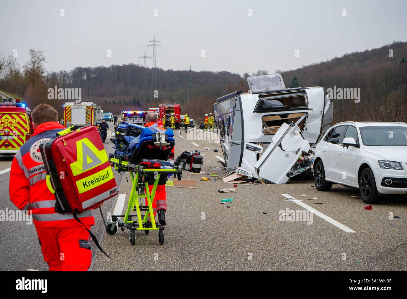 Zwei Tote bei Geisterfahrerunfall auf A6 bei Sinsheim: Falschfahrer verursacht schweren ...