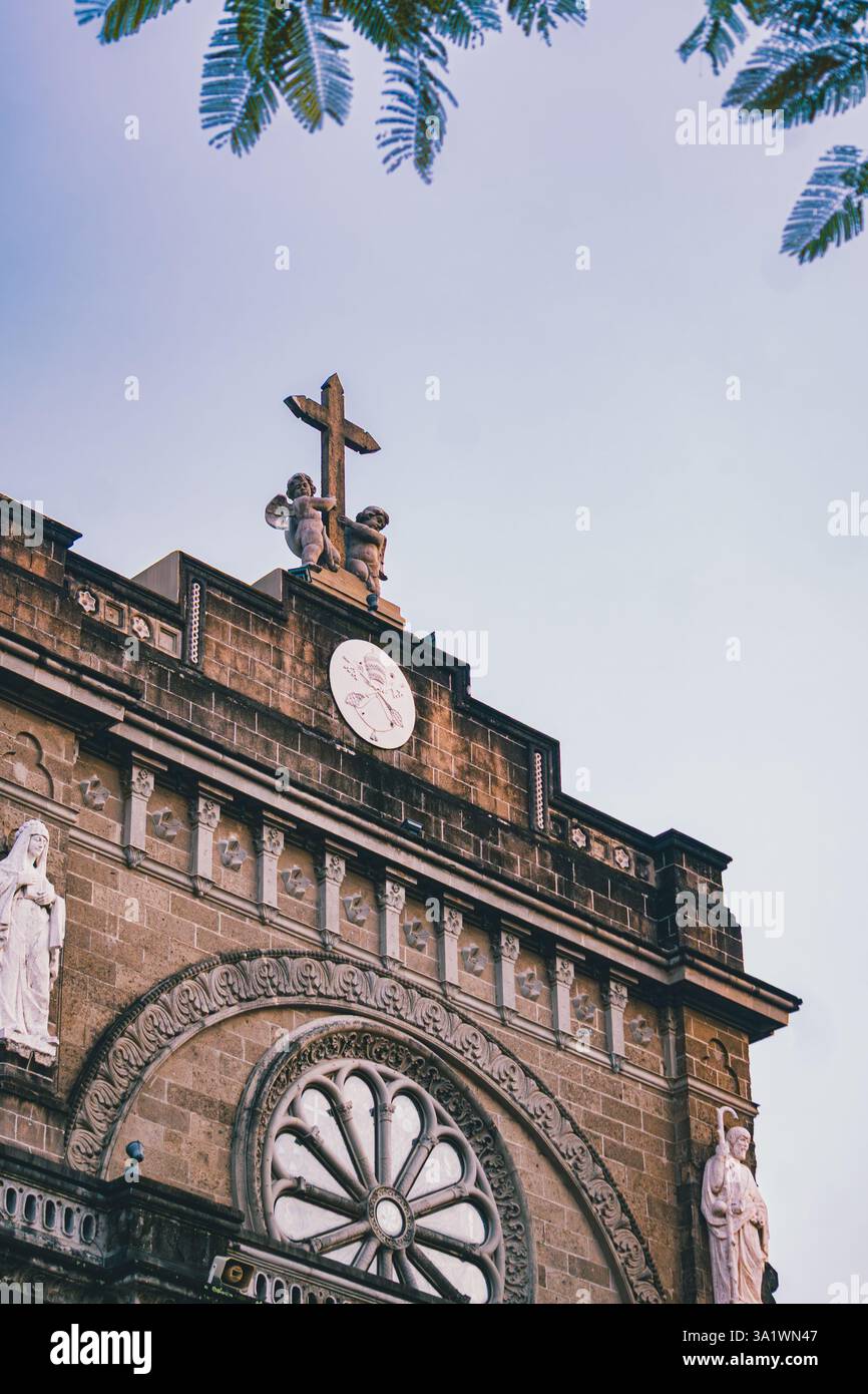 The front facade of the Manila Cathedral Stock Photo - Alamy