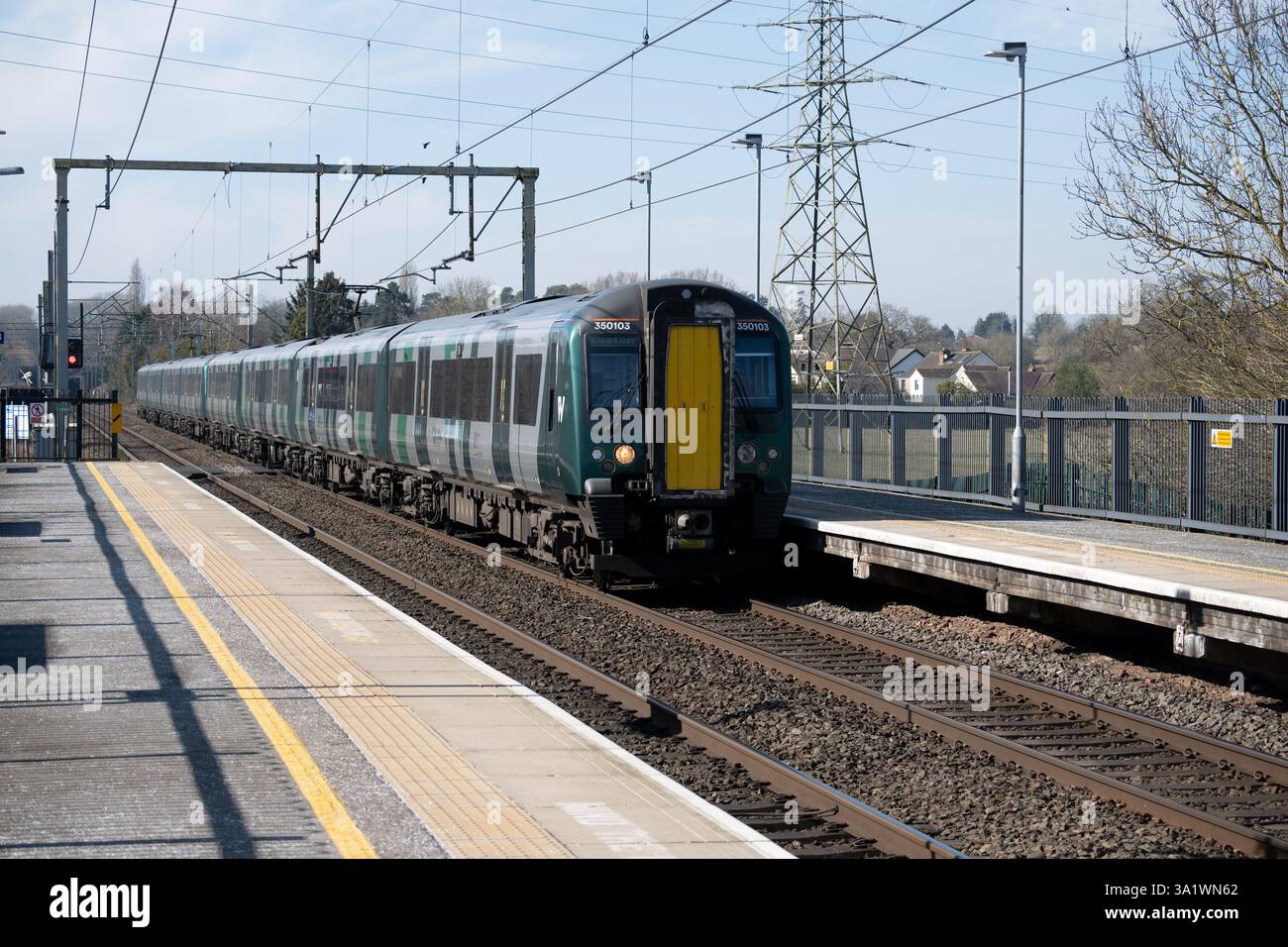 A London Northwestern Railway class 350 electric train at Tile Hill ...