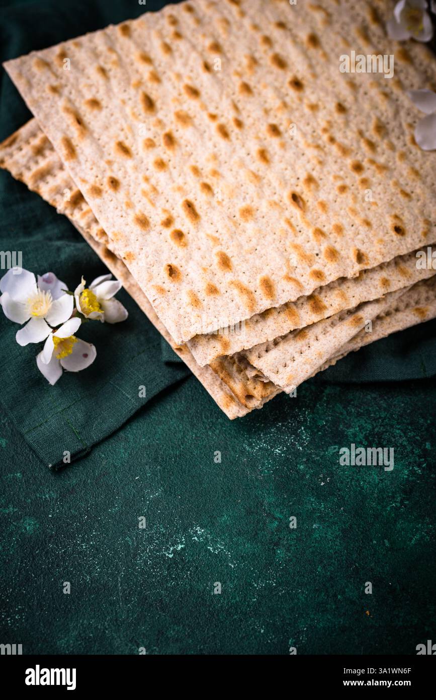 Traditional Jewish bread matzo for Passover Stock Photo - Alamy