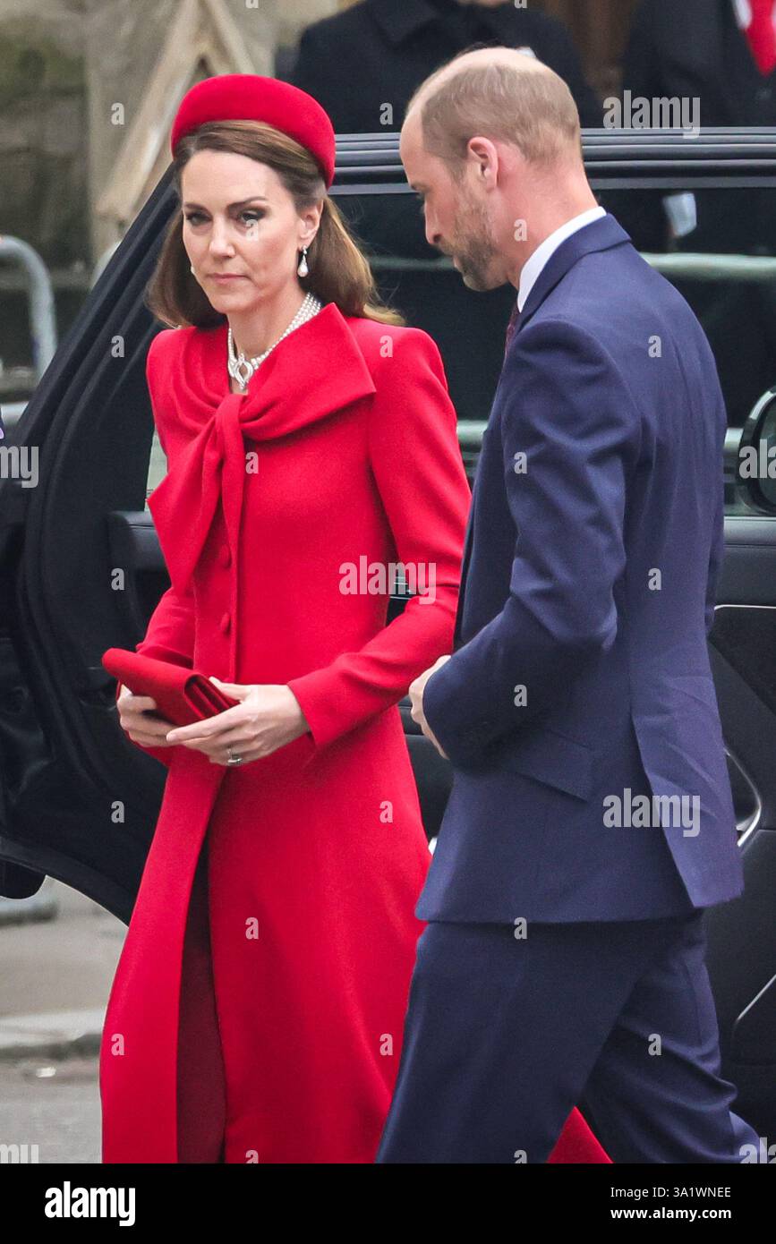 Pillbox hat hi-res stock photography and images - Alamy