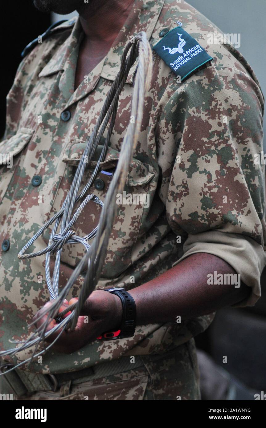 Snare removal hi-res stock photography and images - Alamy