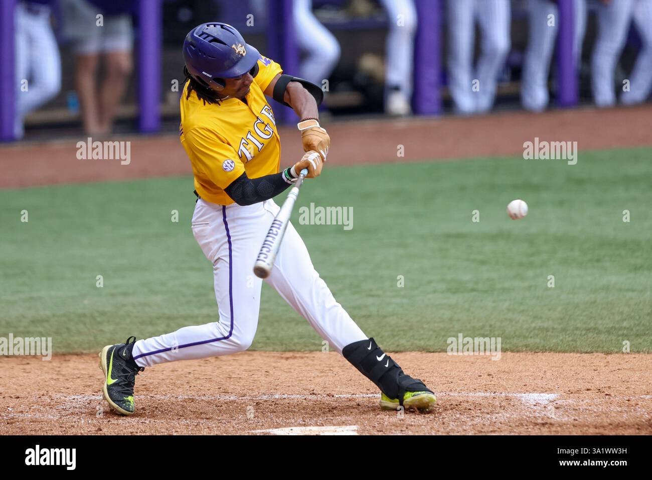 Baton Rouge, LA, USA. 9th Mar, 2025. LSU's Chris Stanfield (1) delivers ...