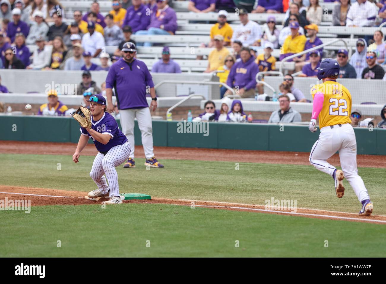 March 9, 2025: North Alabama's Petey Craska (40) looks the ball into ...