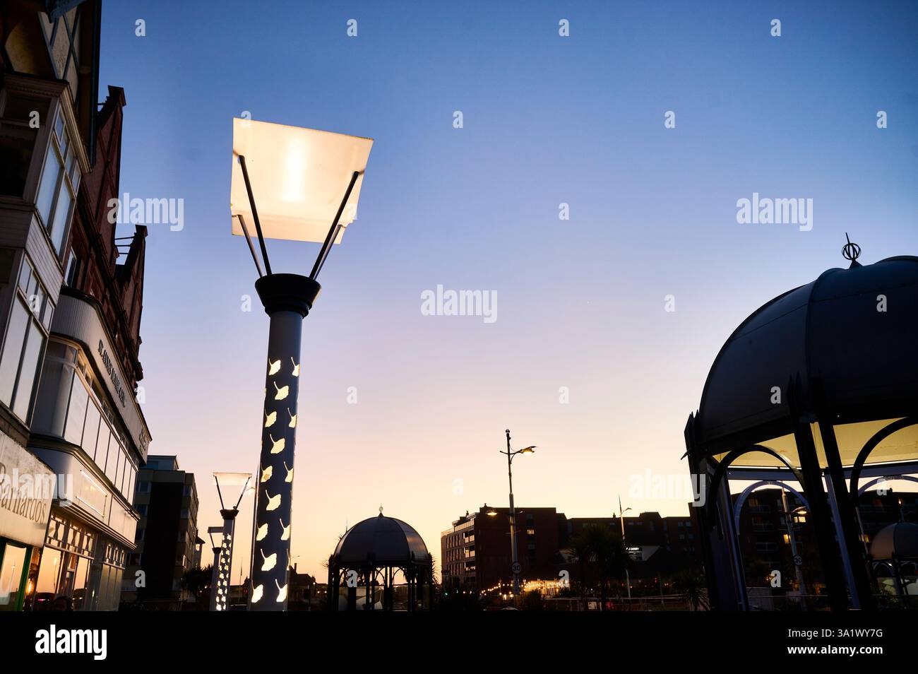 Contemporary street lighting with down light reflector Stock Photo - Alamy
