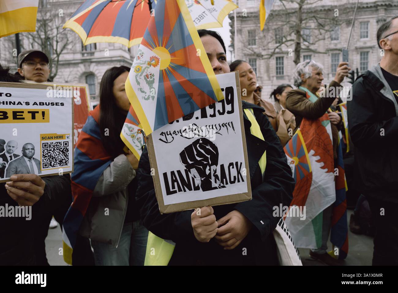 Tibetan independence protest in London Protesters gather outside ...
