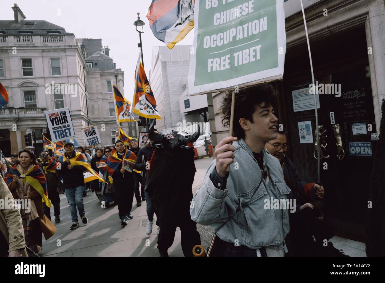 Tibetan independence protest in London Protesters gather outside ...