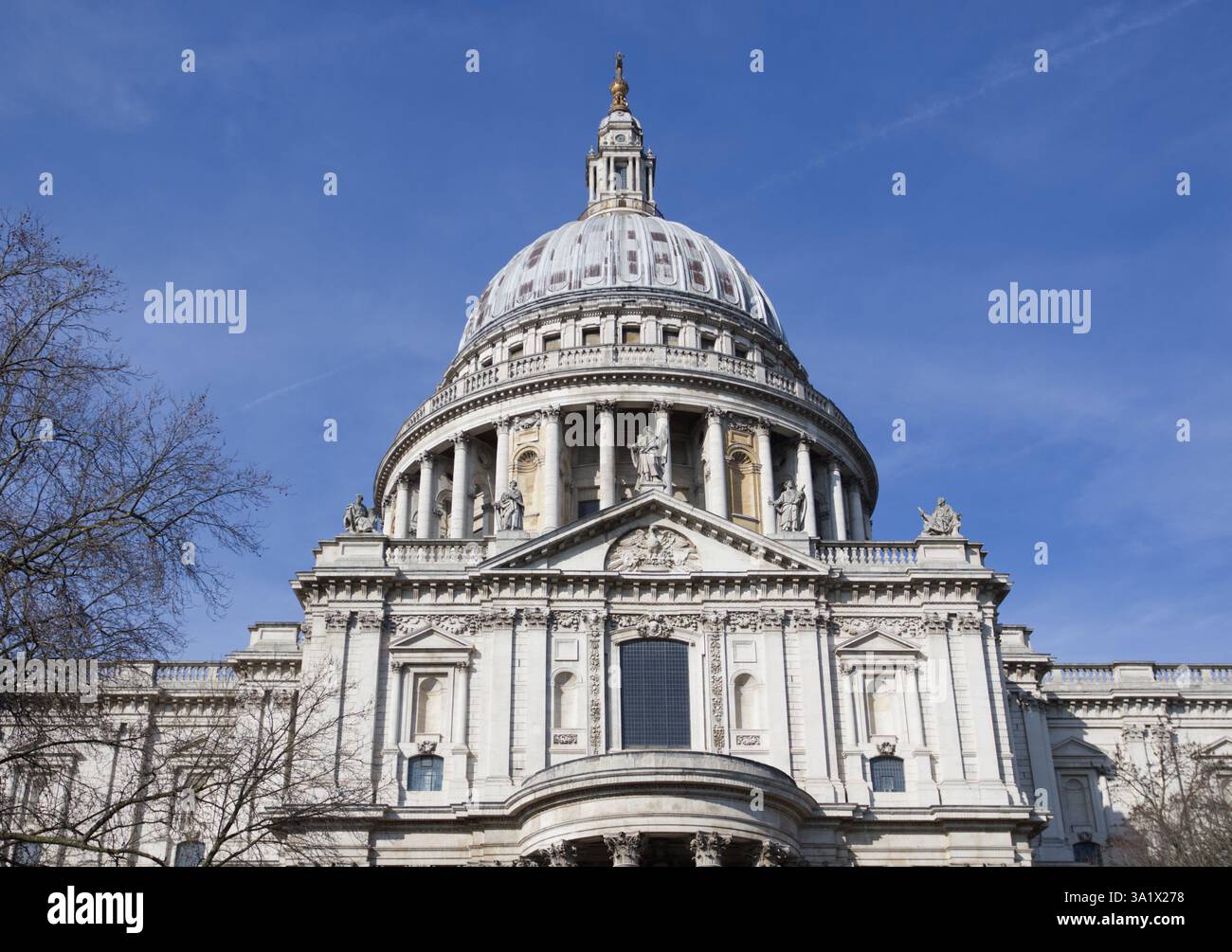 Upper part of the south side of St Paul's Cathedral in London. The ...