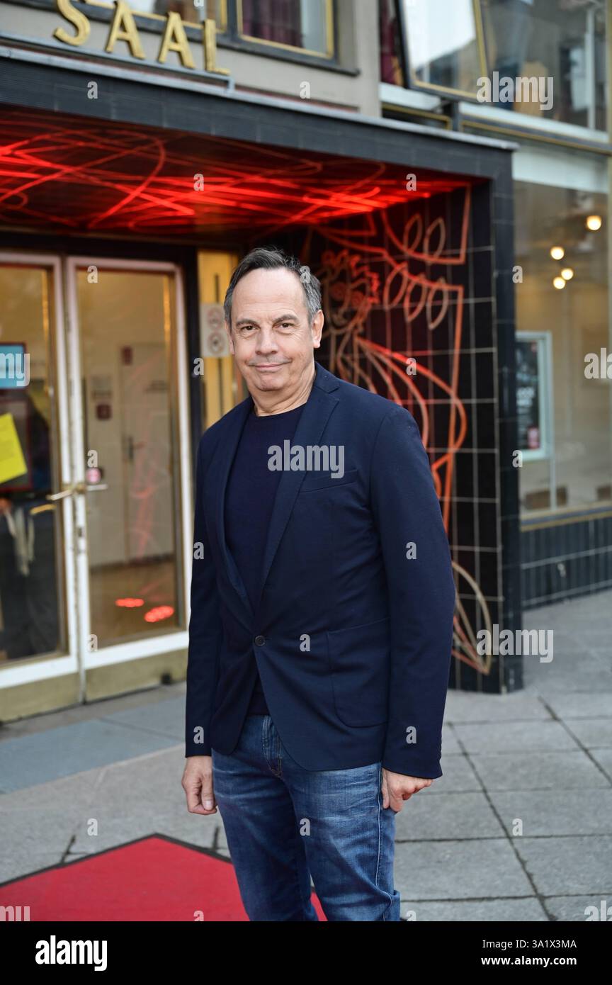 Moritz Lindbergh bei der Premiere zum Theaterstück Sherlock Holmes: Der ...