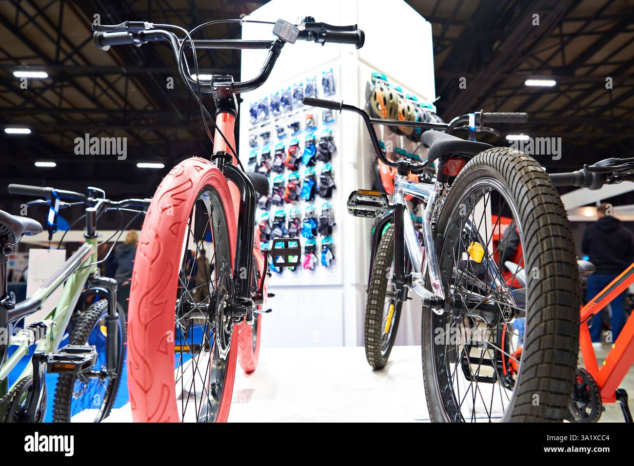 Cycle bicycles hi-res stock photography and images - Alamy