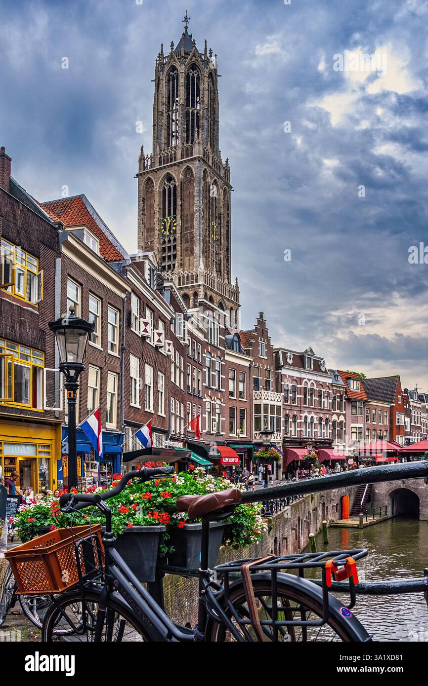 Lifestyle tower hi-res stock photography and images - Alamy