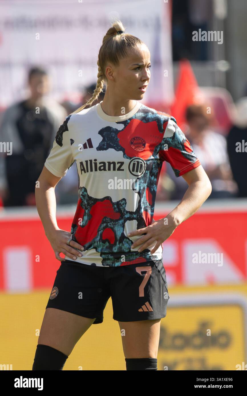 Giulia Gwinn (Muenchen), 1. FC Koeln - FC Bayern Munich, Google Pixel Women's Bundesliga ...