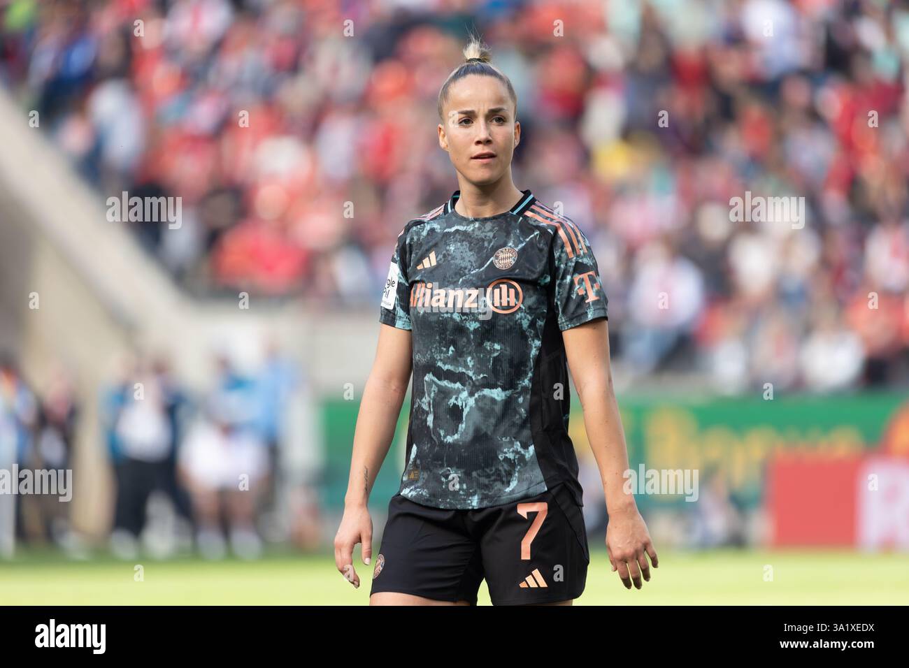 Giulia Gwinn (Muenchen), 1. FC Koeln - FC Bayern Munich, Google Pixel Women's Bundesliga ...