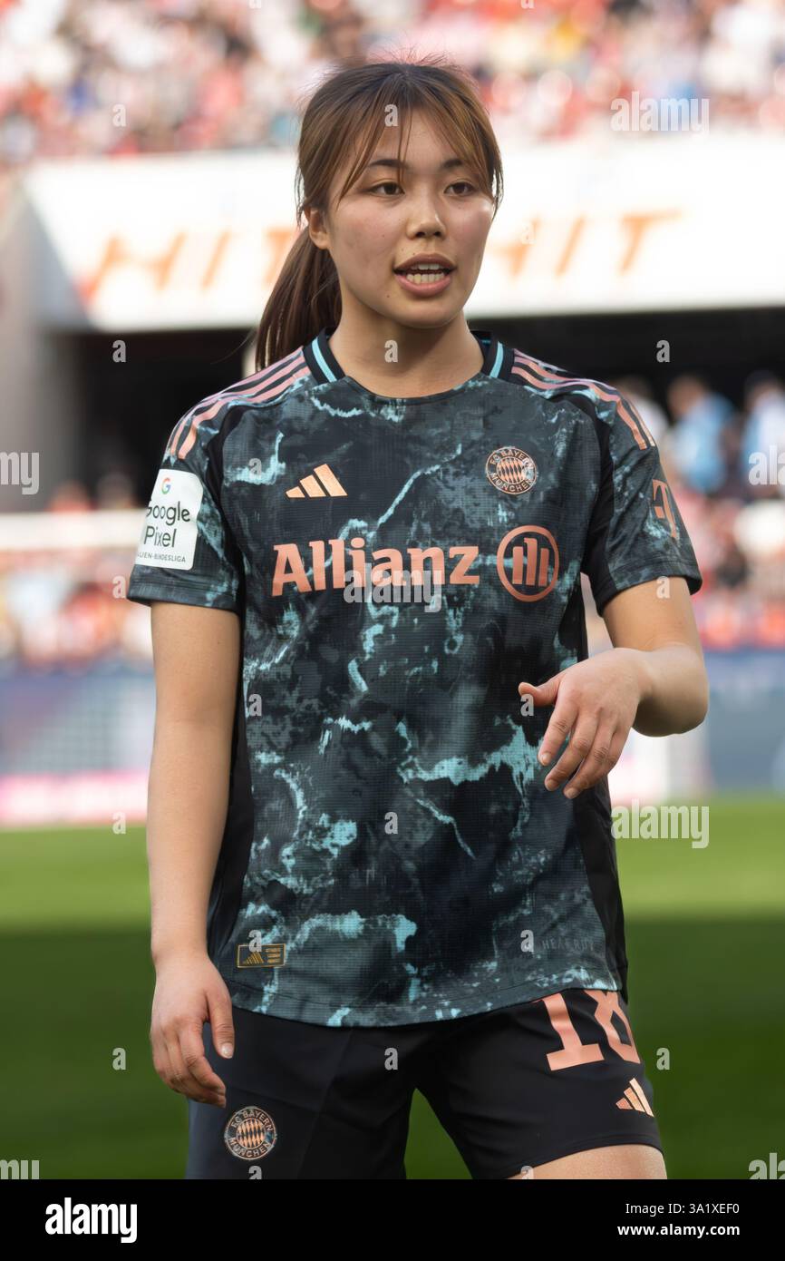 Momoko Tanikawa (Muenchen), 1. FC Koeln - FC Bayern Munich, Google ...