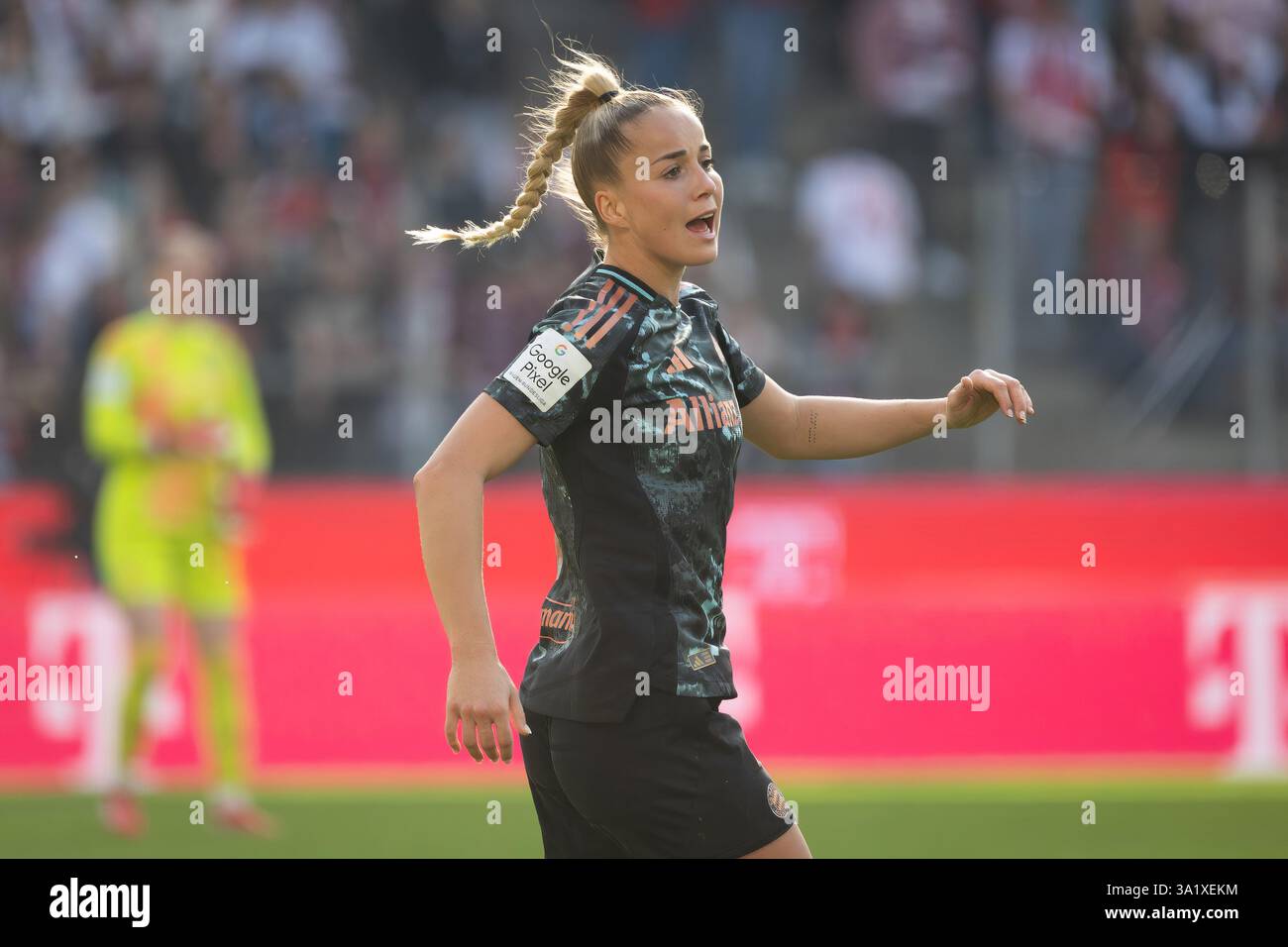 Giulia Gwinn (Muenchen), 1. FC Koeln - FC Bayern Munich, Google Pixel Women's Bundesliga ...